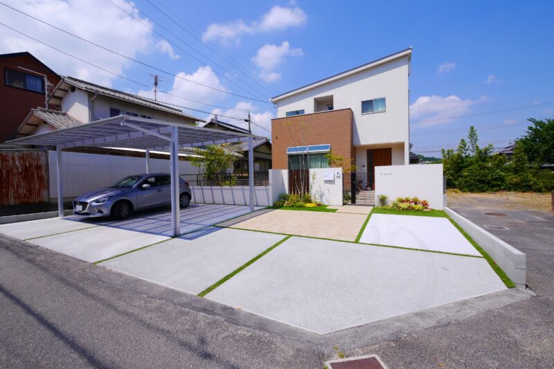 エクステリア施工事例 NO.1945874「シンプルモダンにナチュラルに セミクローズド外構」岡山県のエクアライブ推奨店 株式会社 美興 ...